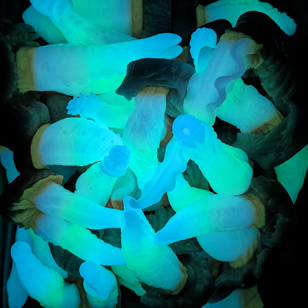 Forgemaster the Dwarf, Platinum Silicone Dildo – Hodge Podge